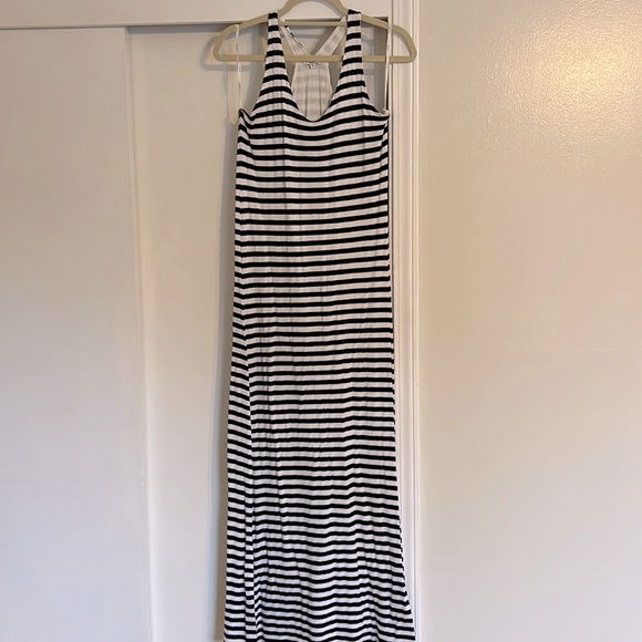 Splendid | Dresses | Splendid Med Navywhite Stripped Razorback Dress ...